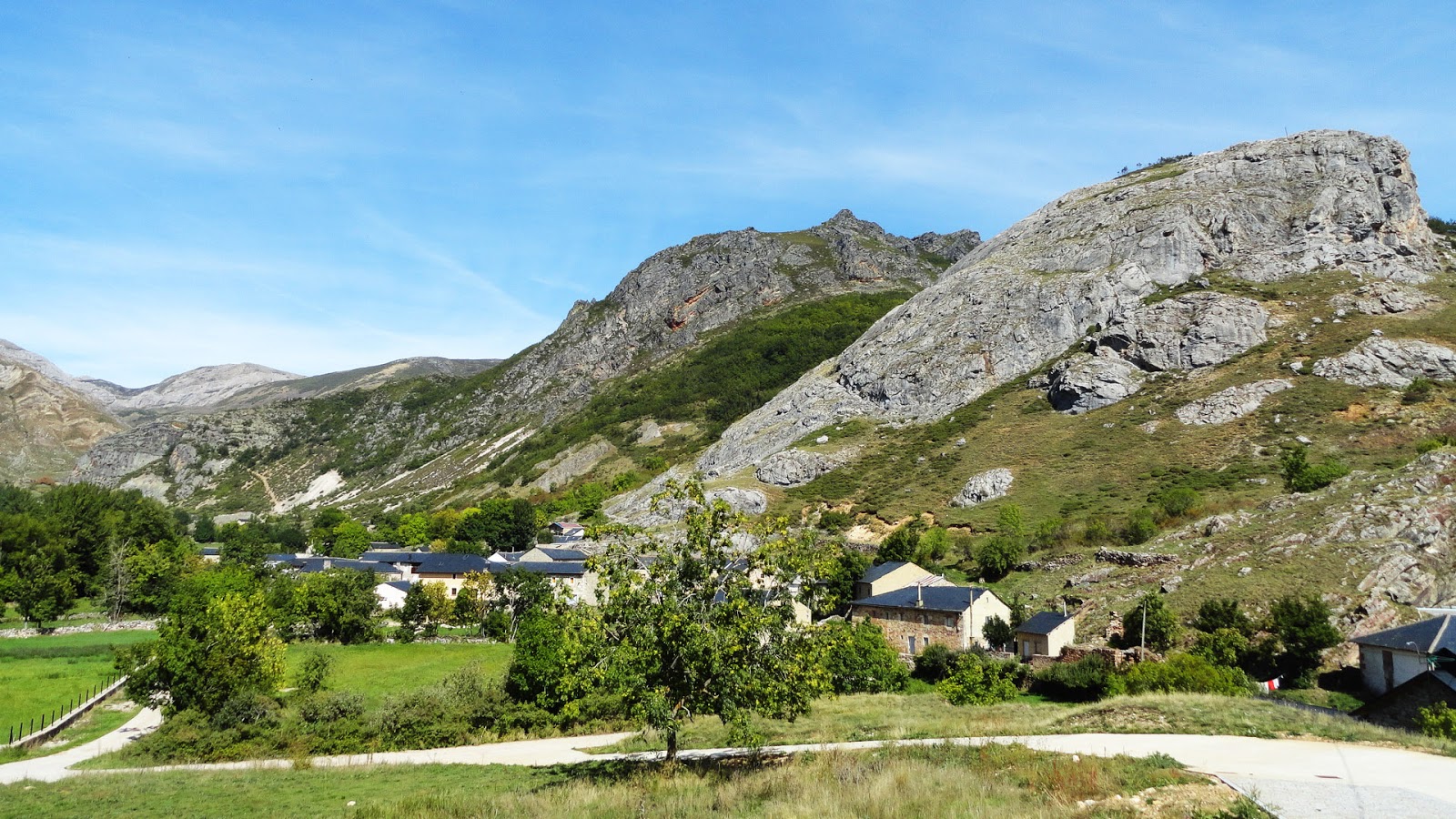 PUEBLOS Y LUGARES: TORRE DE BABIA