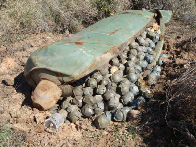 Mon Village - My Village: ** Bombes a fragmentation / Cluster bombs