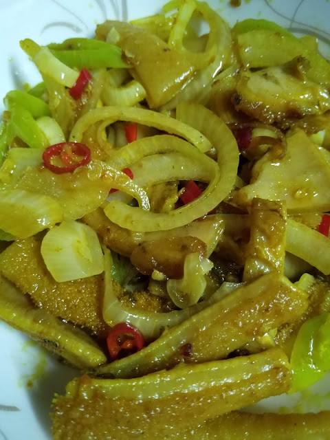 namakucella: UDANG CRISPY, PERUT GORENG PEDAS & JERUK MANDAI