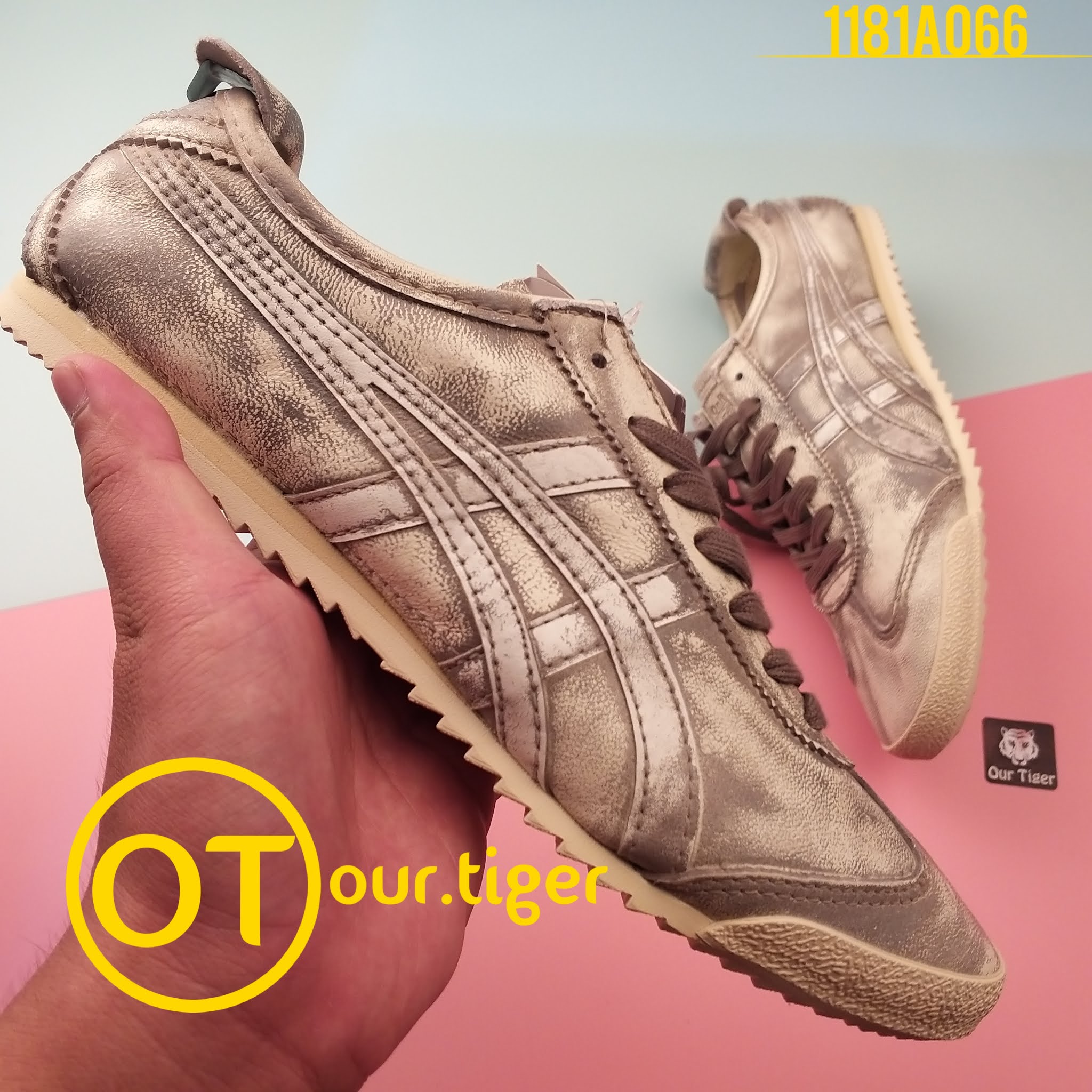 1181A066 Onitsuka Tiger MEXICO 66 DELUXE Carbon NIPPON Made - Sepatuaerobic.com