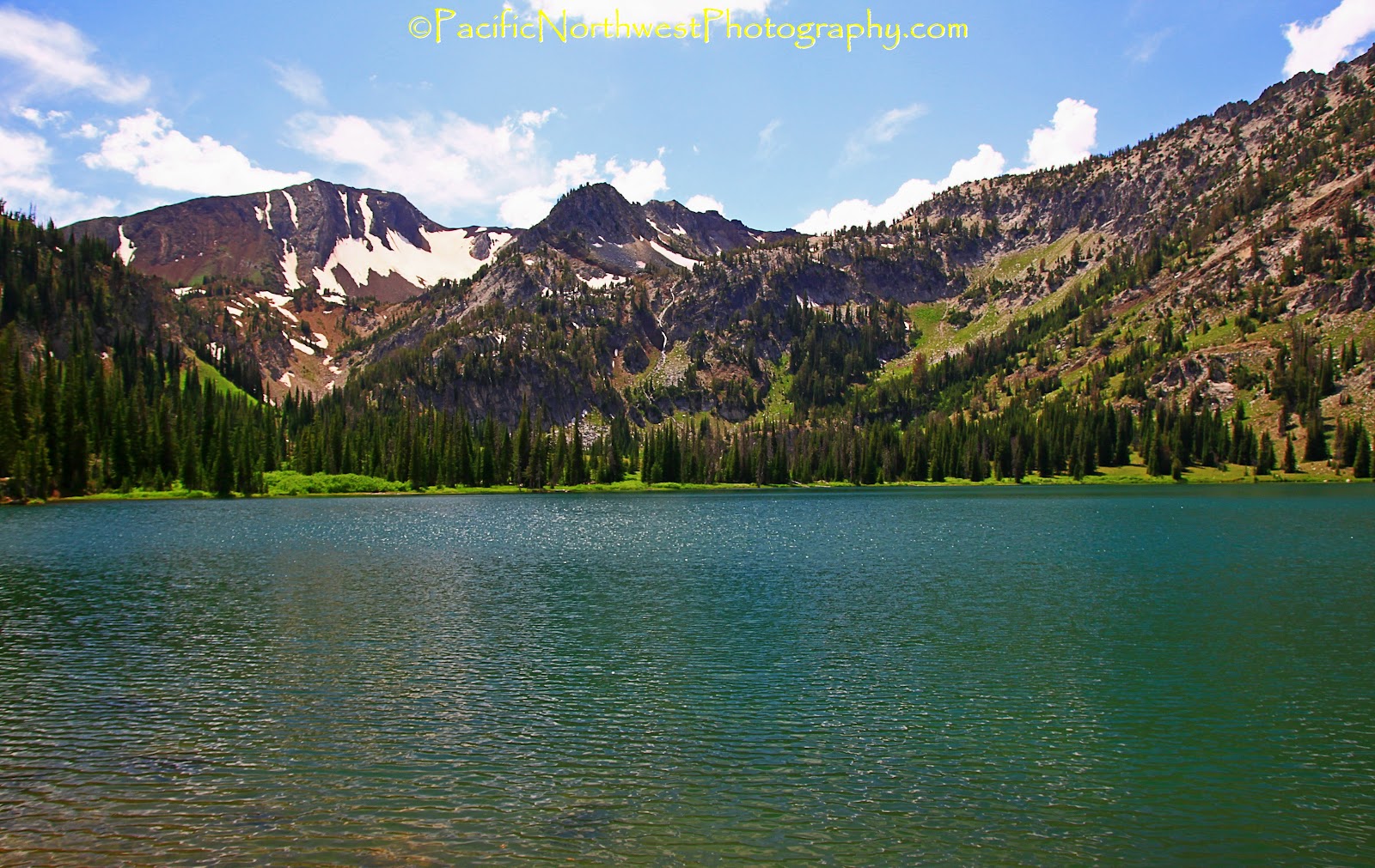 Taking Pictures in Oregon: Wallowa Mountains and Aneroid Lake, Oregon