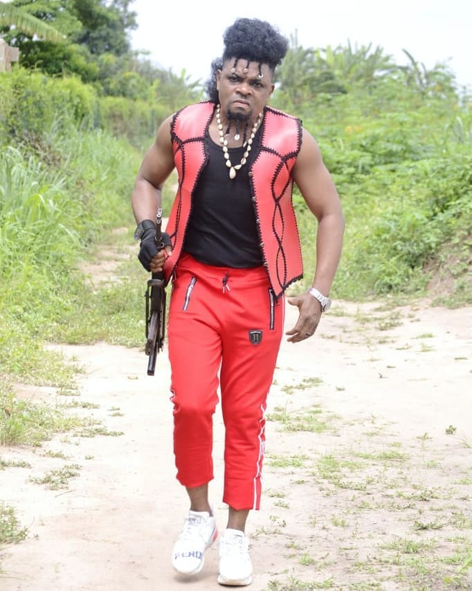 prince iyke olisa dressed as a woman or gay cross dresser (Bobrisky ...