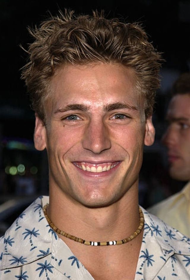 Favorite Hunks & Other Things: Friday, December 18, 2020