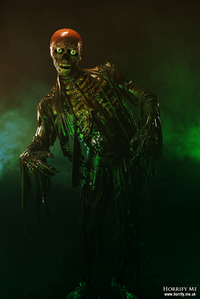 Il ritorno dei morti viventi, uno studio fotografico fa rivivere Tarman ...