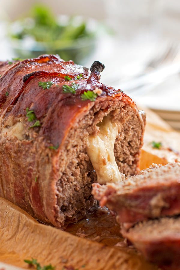 MOZZARELLA STUFFED BACON WRAPPED MEATLOAF - Delicious Cuisine Recipes