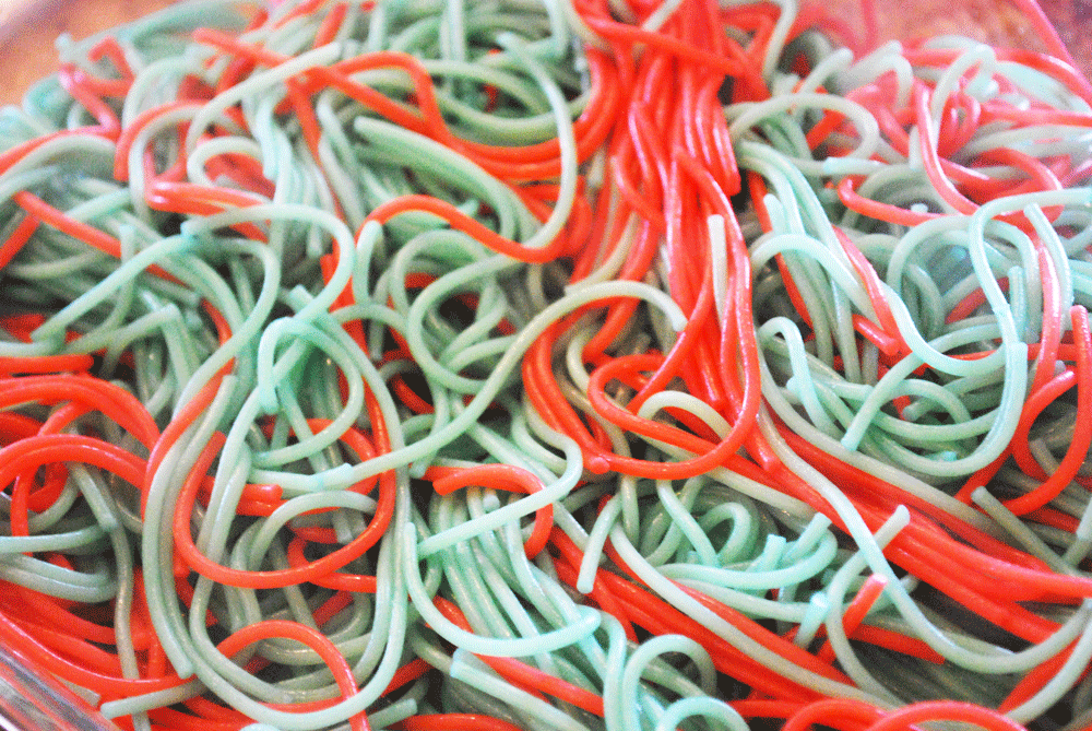 Your Little Cupcake: Rainbow noodles