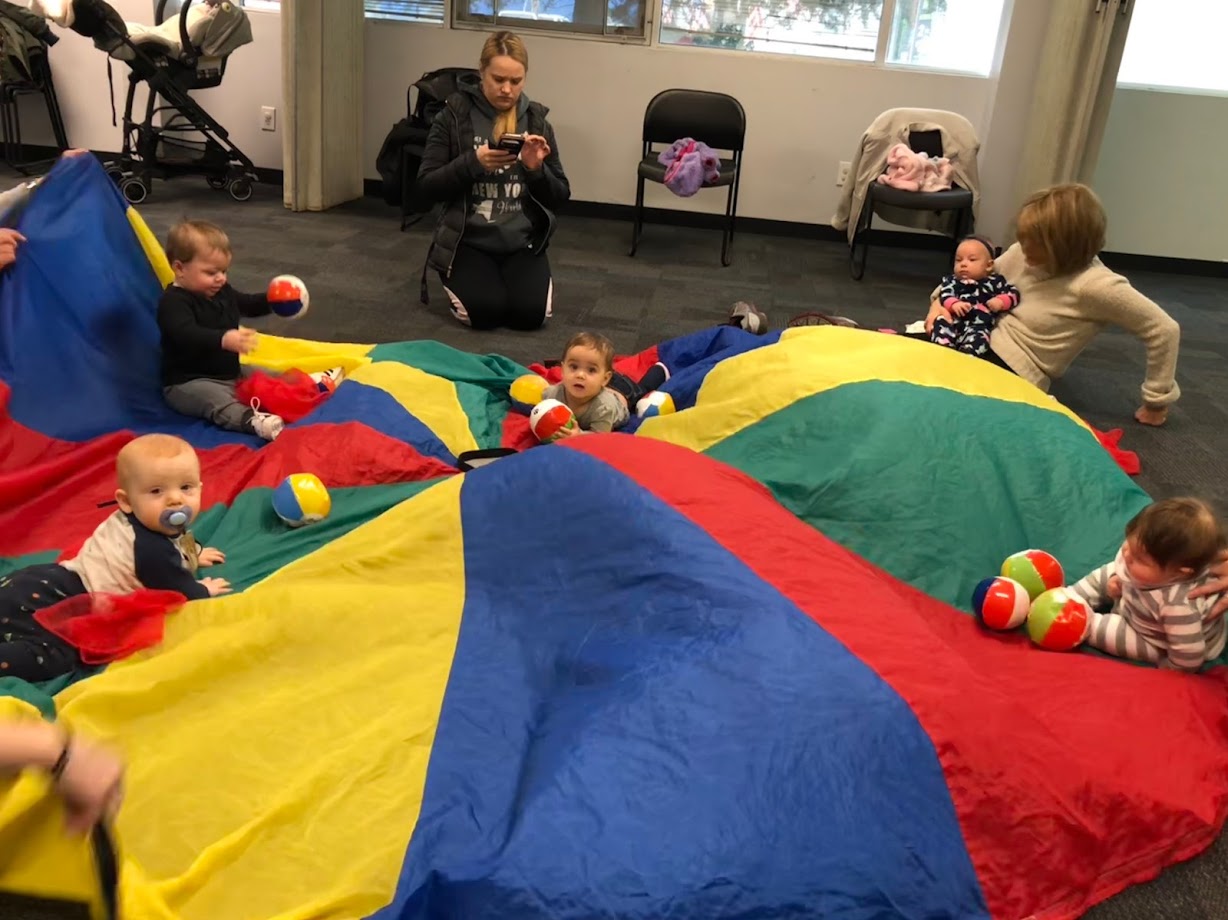 LibraryLaura: Petite Parachute Play