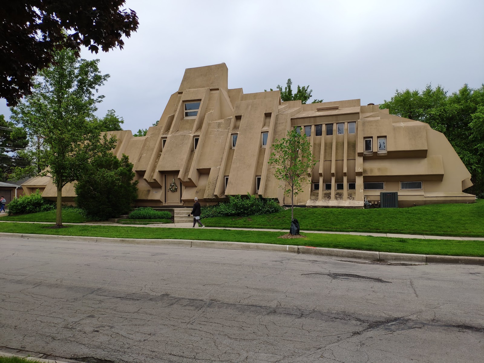 EntreVoir: Errol J. Kirsch: Kirsch Home