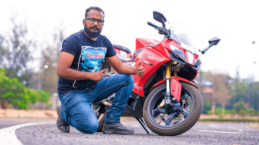 Top 15+ Indian Moto Vloggers | Indian Bikers Magazine