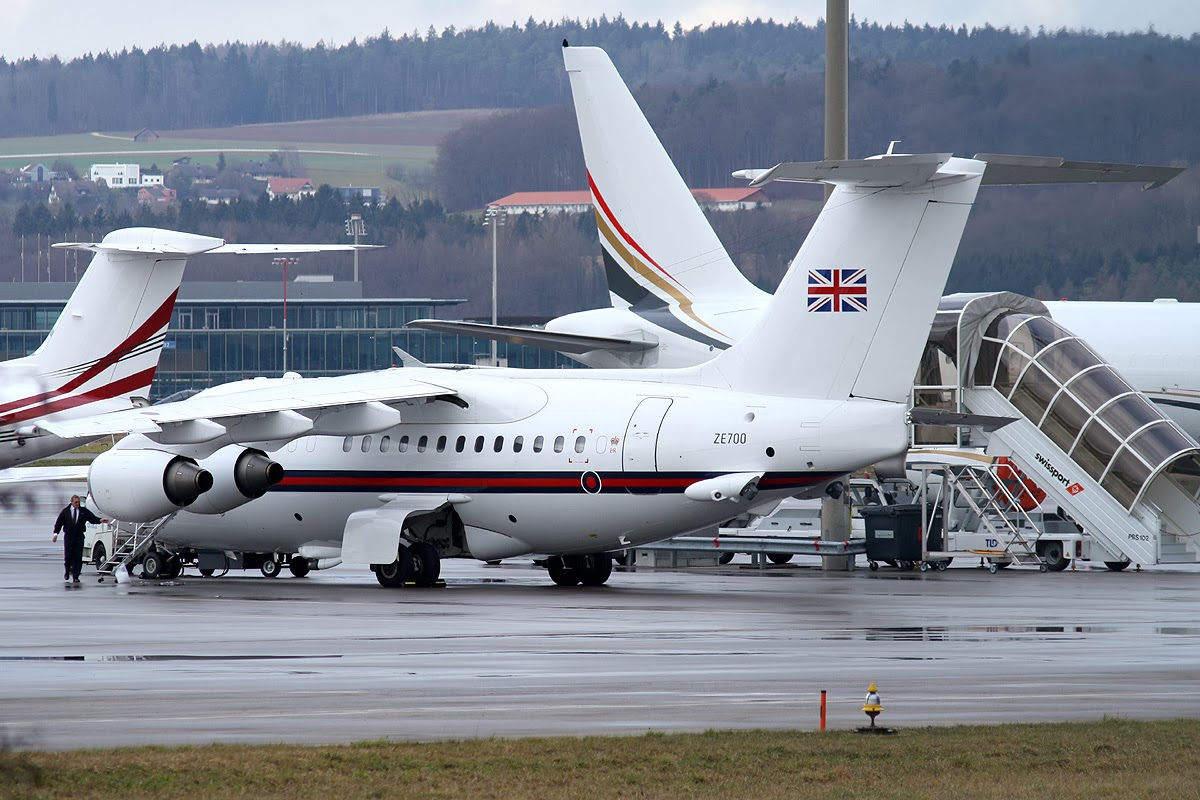 Eastwings: BAe-146-100 * CC.2 * Royal Air Force * RAF * ZE700
