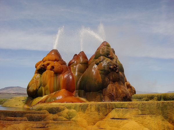 Planeta e Engenharia: Fly Geyser, uma paisagem surpreendente