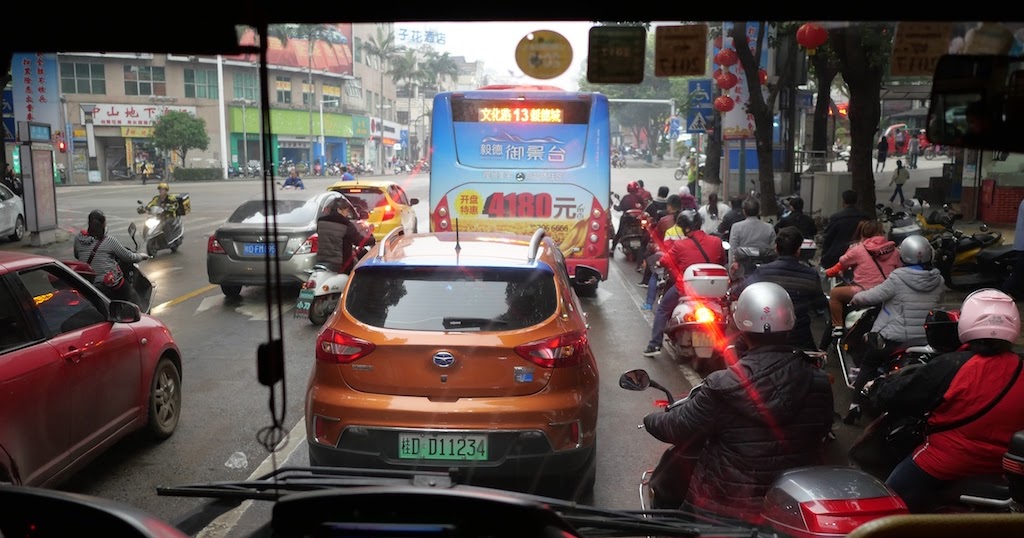 Two Contrasting Views From Jumbo Wuzhou Buses - Isidor's Fugue