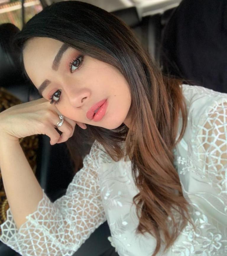 √ Adzana Bing Slamet - Biodata, Agama, Suami, FTV Dan Film Lengkap ...