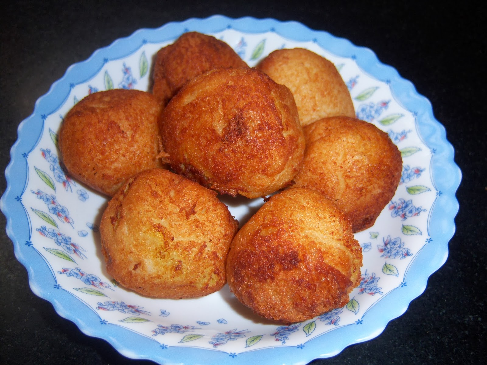 Bread Bonda - E.A.T. easyvegrecipes