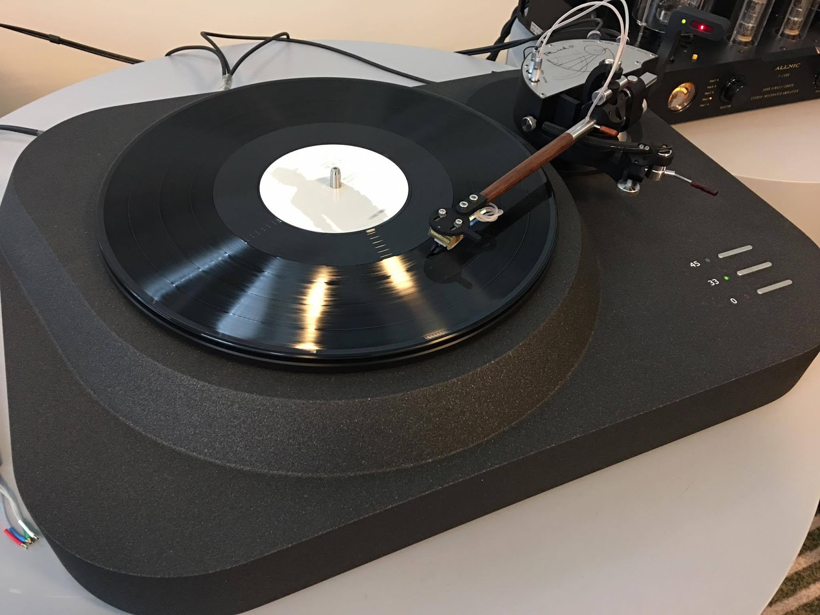 Wizard High-End Audio Blog: Reed Muse 1C turntable & 5T laser guided tonearm
