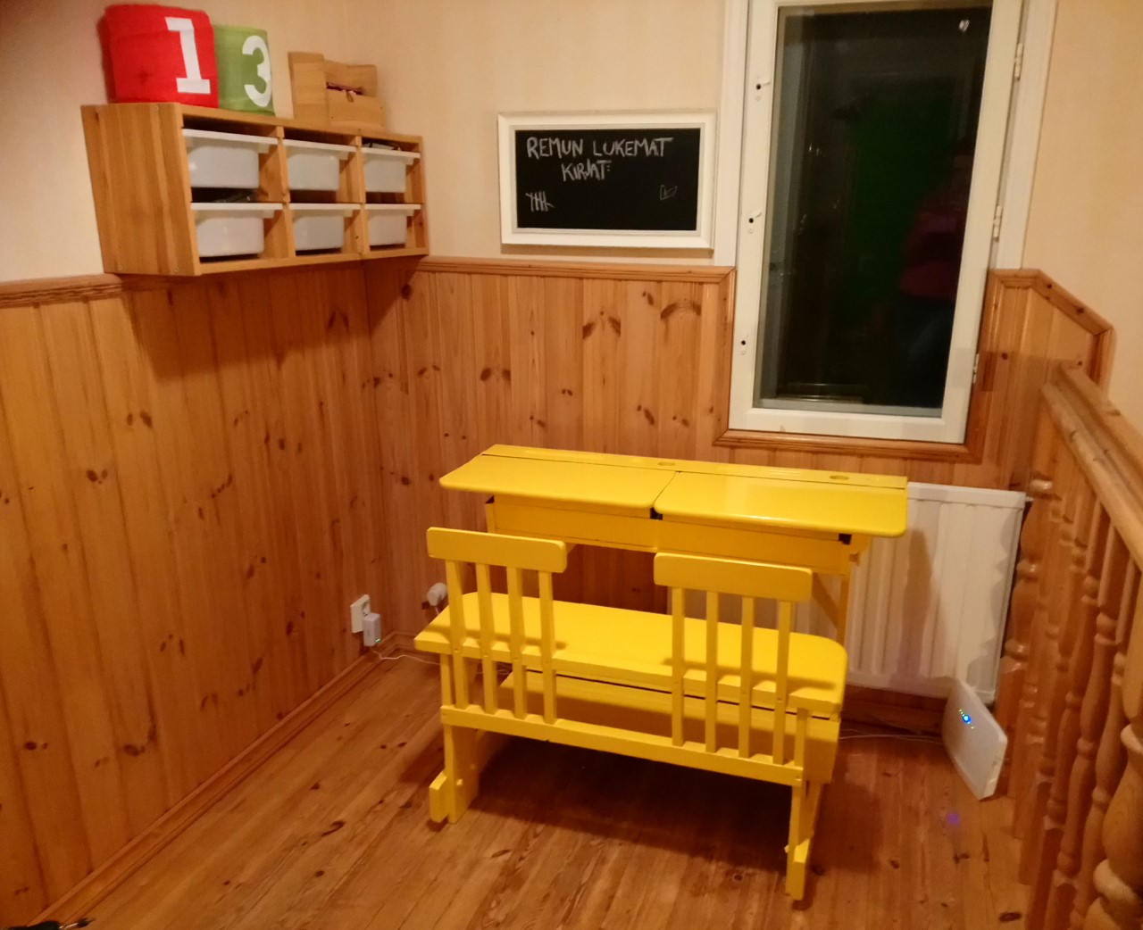 Nappikuja 6: Vanha pulpetti uuteen maaliin