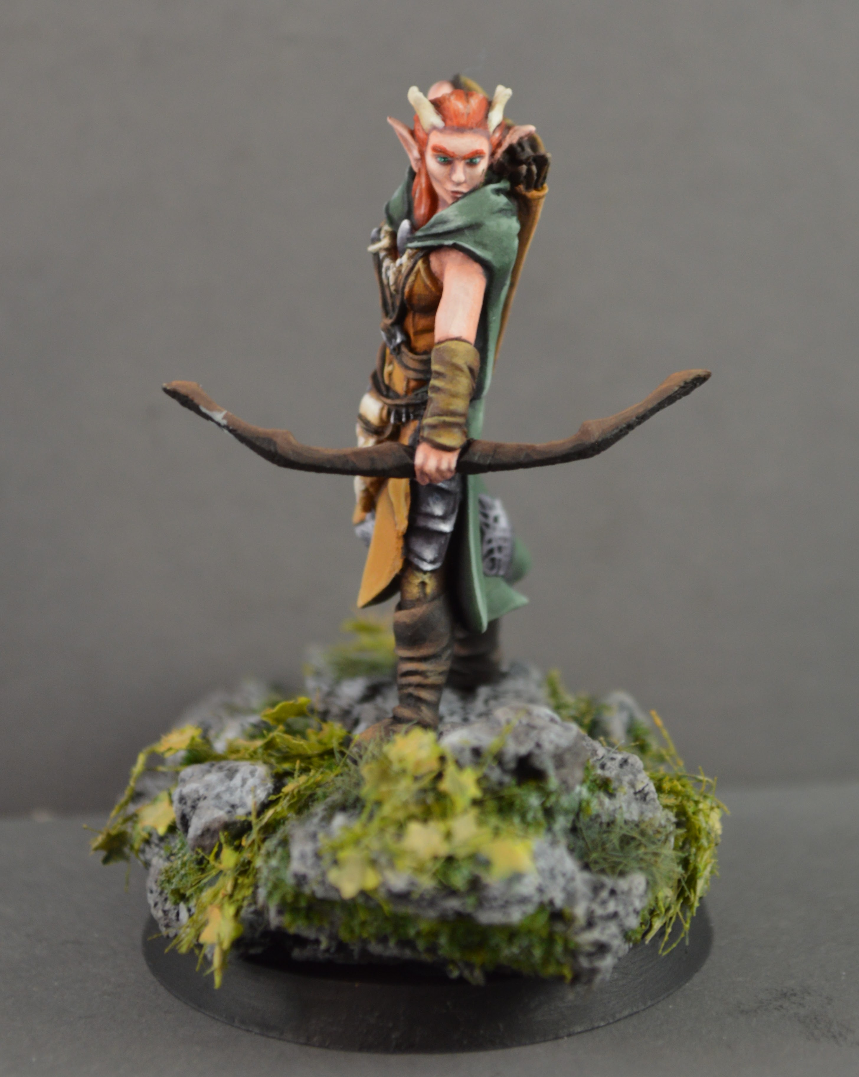 Jen's Mini Painting: Wood Elf: Done...ish. Driders: Flesh tone tests.