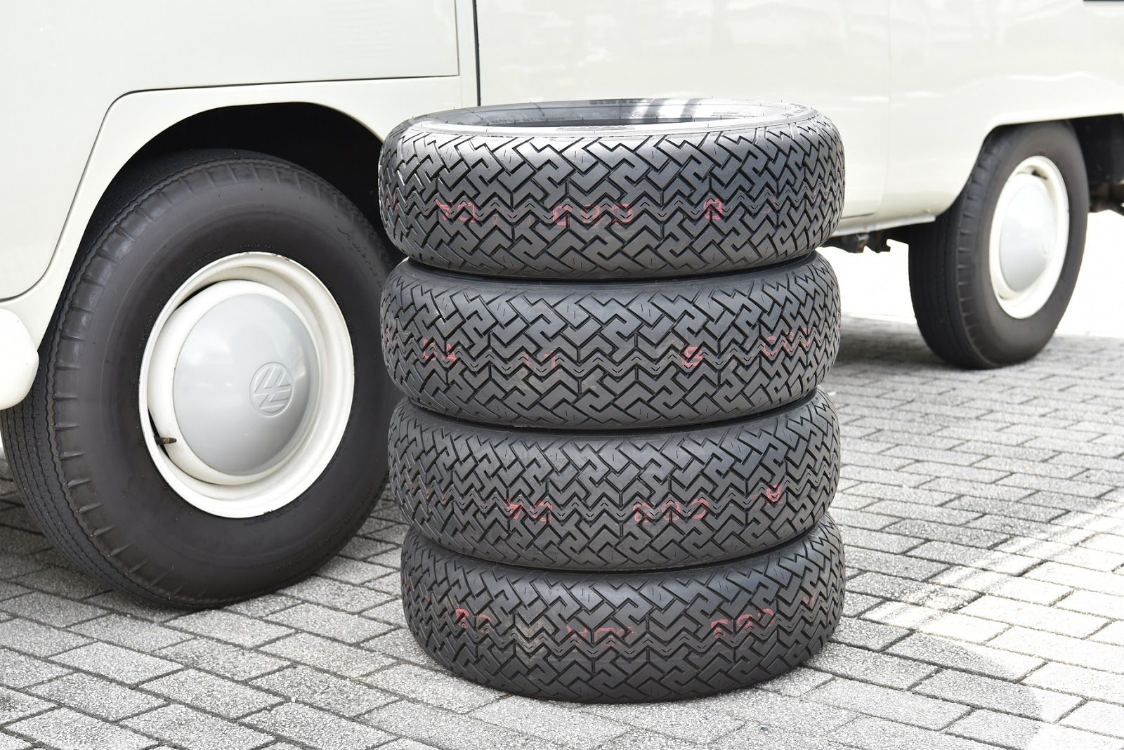 GARAGE VINTAGE Shop Blog: Pirelli "CN36" 185/70VR14