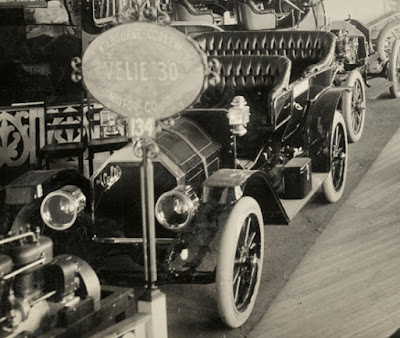 American Auto Emblems: VELIE