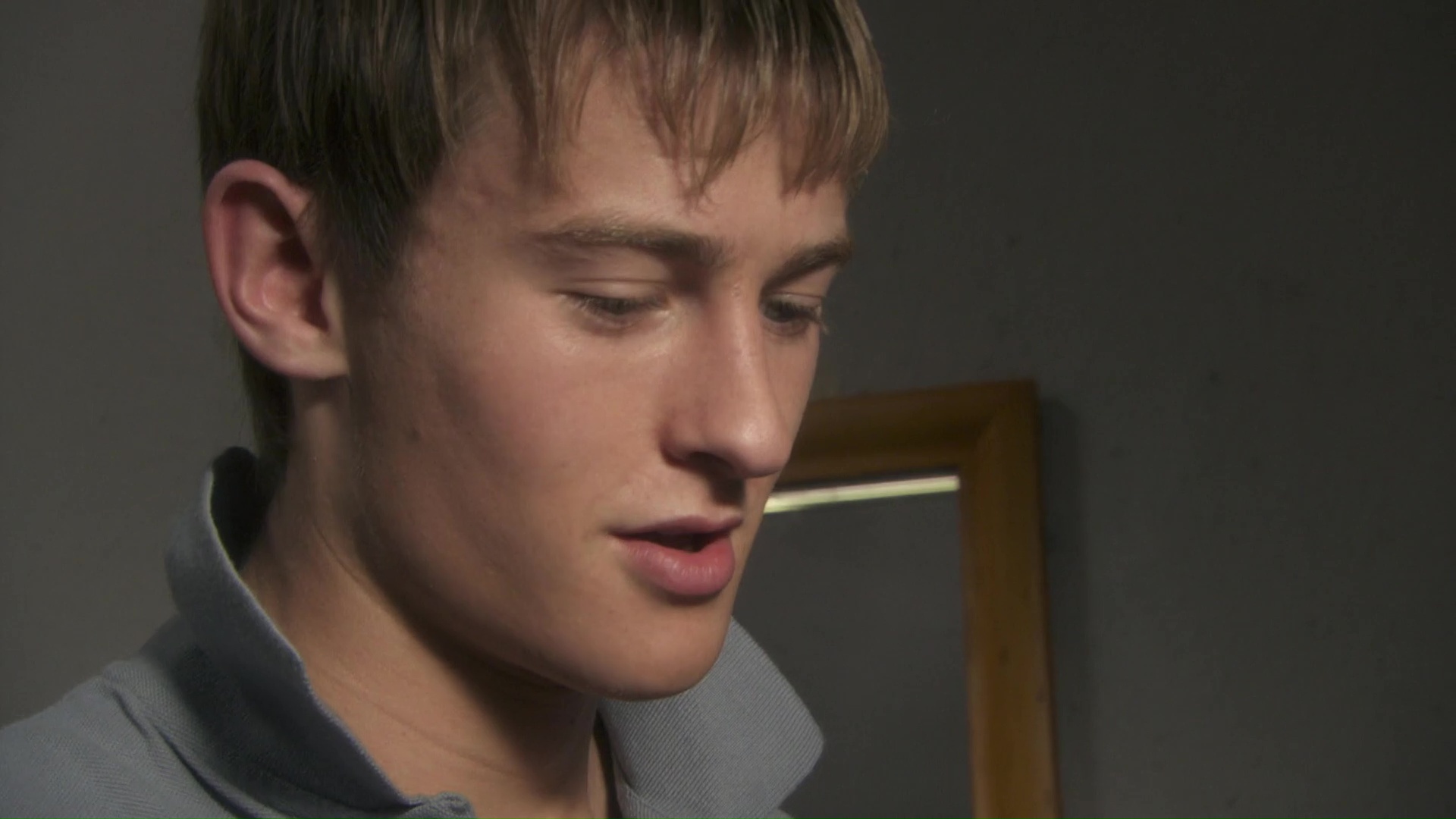 ausCAPS: Elliott Tittensor nude in Shameless (UK) 7-02 "Gunshot"