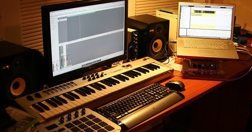 Tips Menyulap Kamar Menjadi Studio Rekaman Musik Sederhana | All About ...