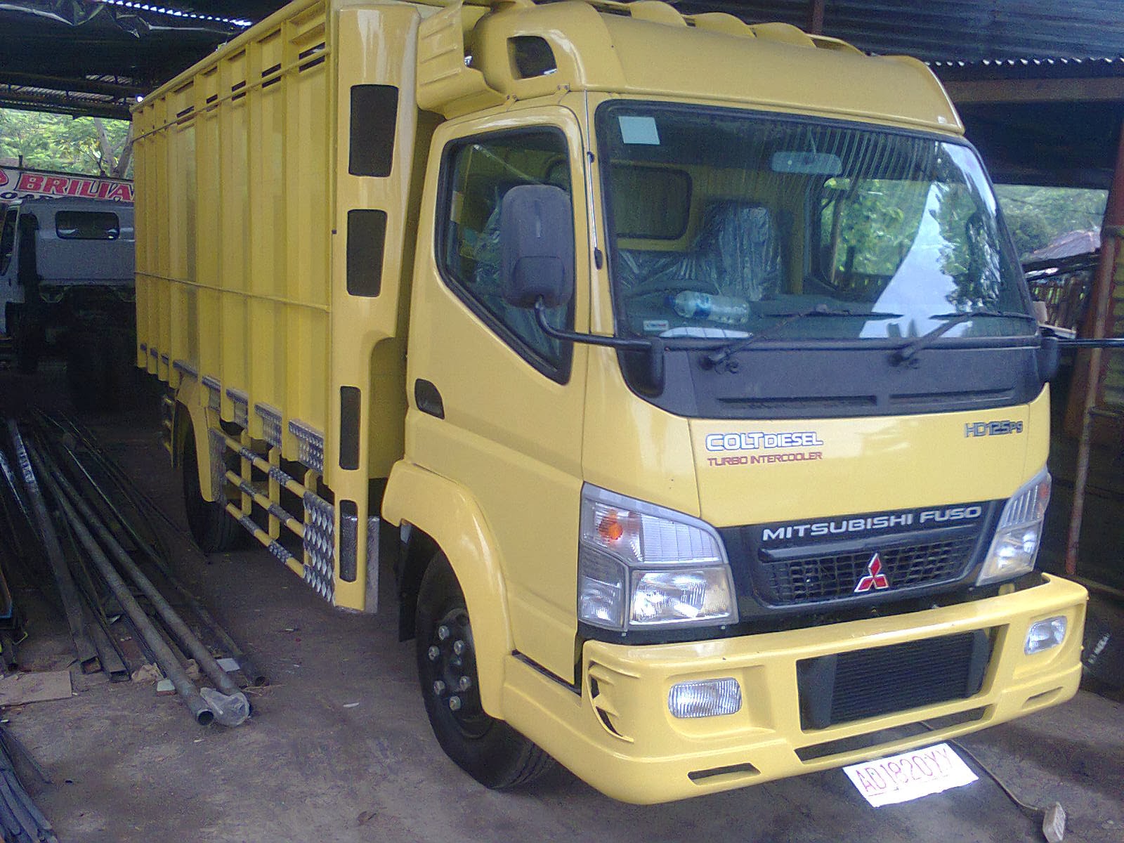VARIASI TRUK KUNING - BRILIAN JAYA KAROSERI