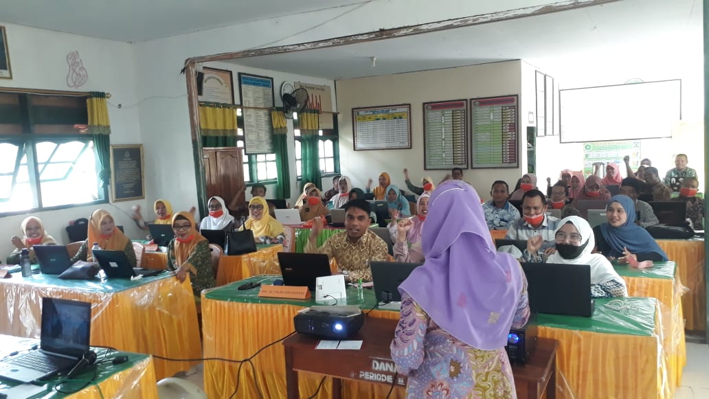 Bimtek Penerapan EDM dan e-RKAM Tim Inti Madrasah - INDAHNYA BERBAGI Bimtek Penerapan EDM dan e-RKAM Tim Inti Madrasah - INDAHNYA BERBAGI