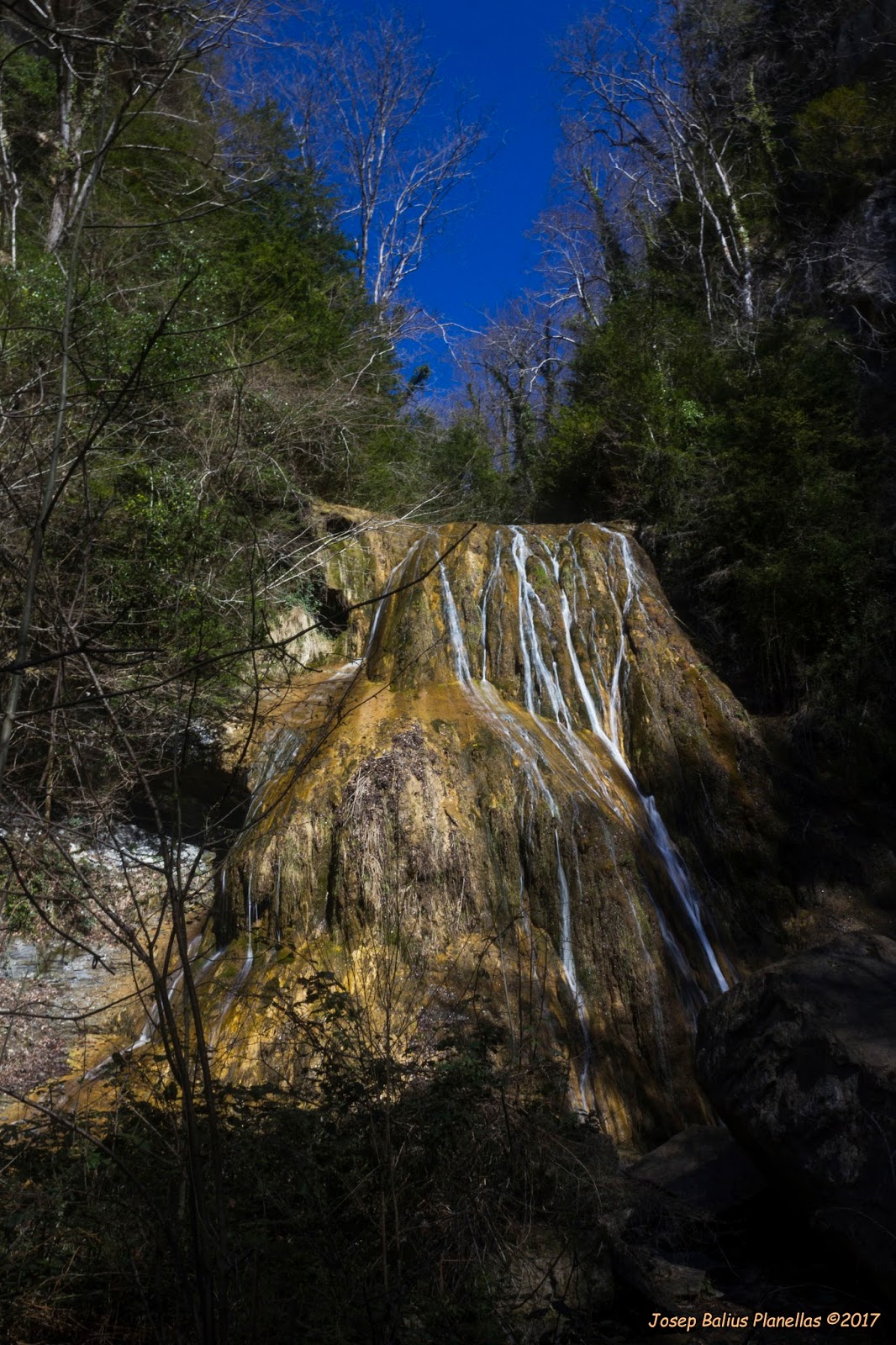 Racons de Catalunya: Salt de la Roca Alta i salt de Massats (Ripoll)