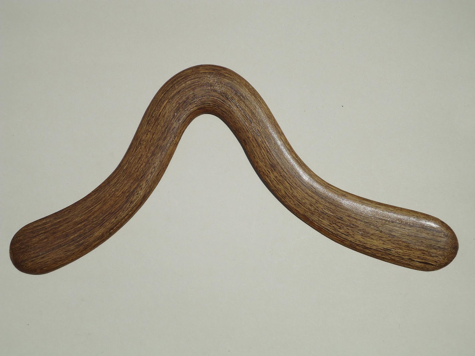 Boomerang, Búmeran, Búmerang