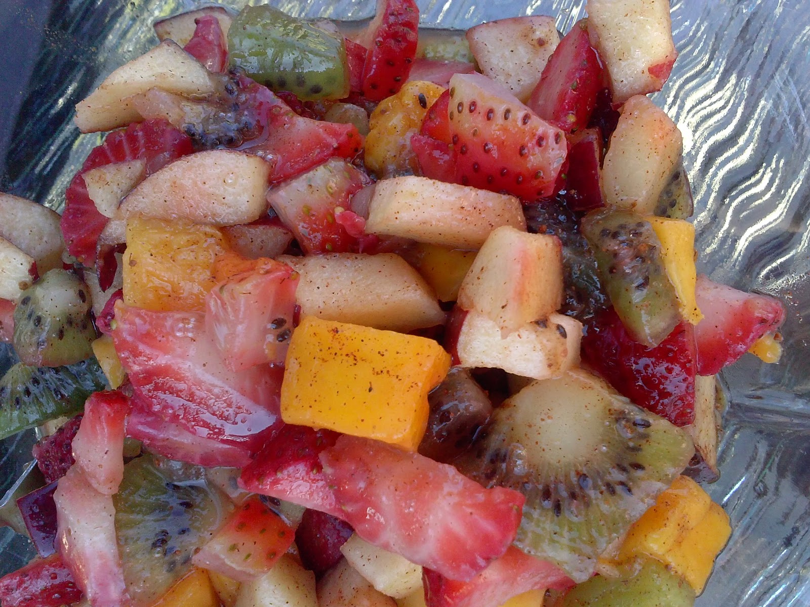 Danielle's Heartfelt Home : Fruit salsa with cinnamon sugar pita chips ♥