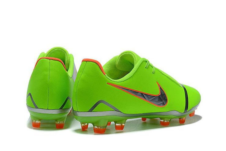 Ridiculous Quality - Fake Nike Phantom Venom Football Boots Already ...