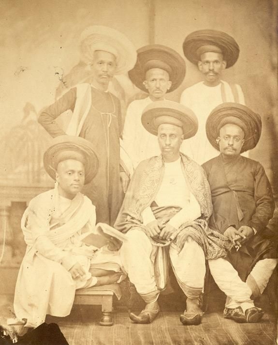 एक मराठी माणूस Ek Marathi Manoos: Portrait of Six Brahmins