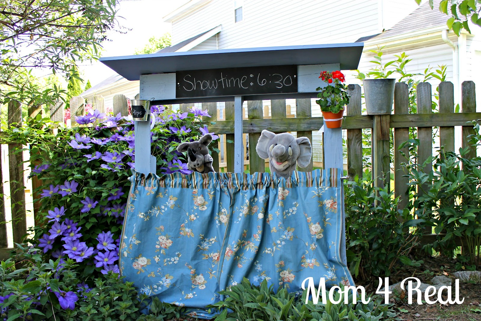 Make A Puppet Theater From a Pallet - Mom 4 Real