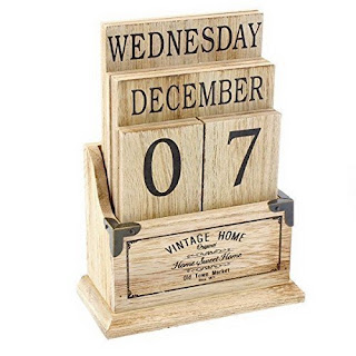 42 Creative DIY Wood Calendar Ideas On A Budget | ARA HOME