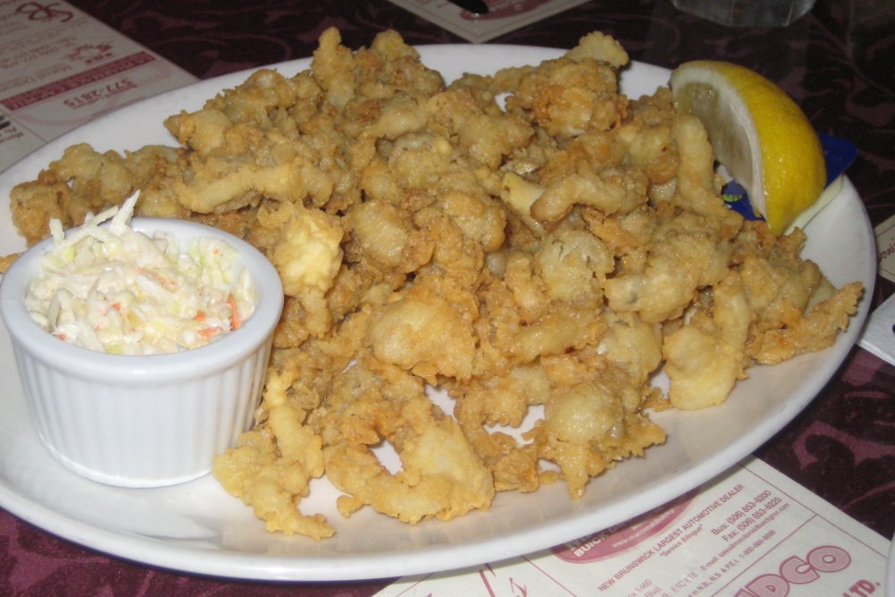 Calico Kitchen =^.^=: Fried Clams and Poutine râpée