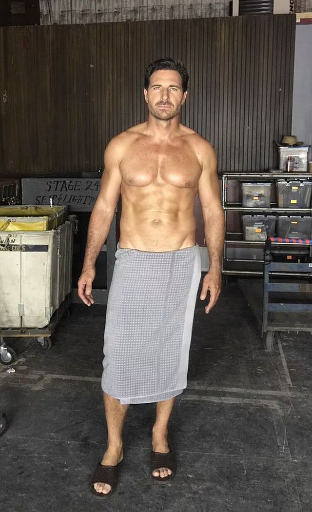 Favorite Hunks & Other Things: Prime Time Supporters: Ed Quinn