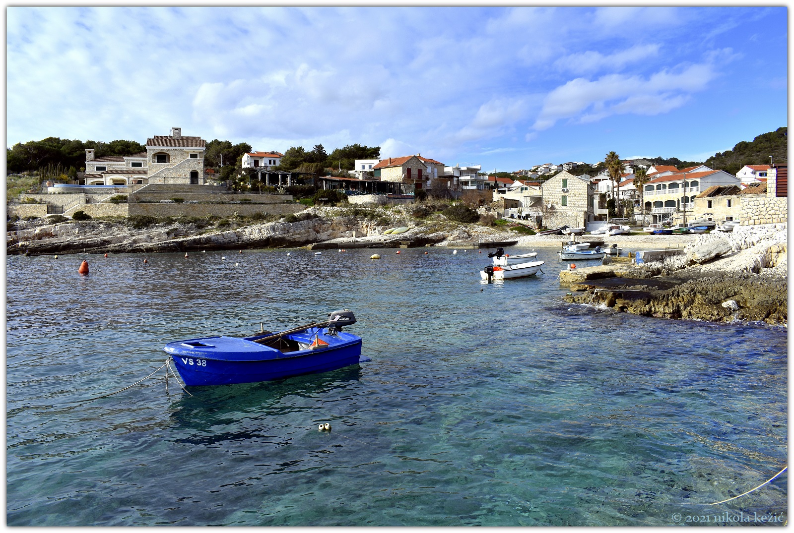 Rukavac (otok Vis), zimsko prijepodne - ISSA-VIS-Kut