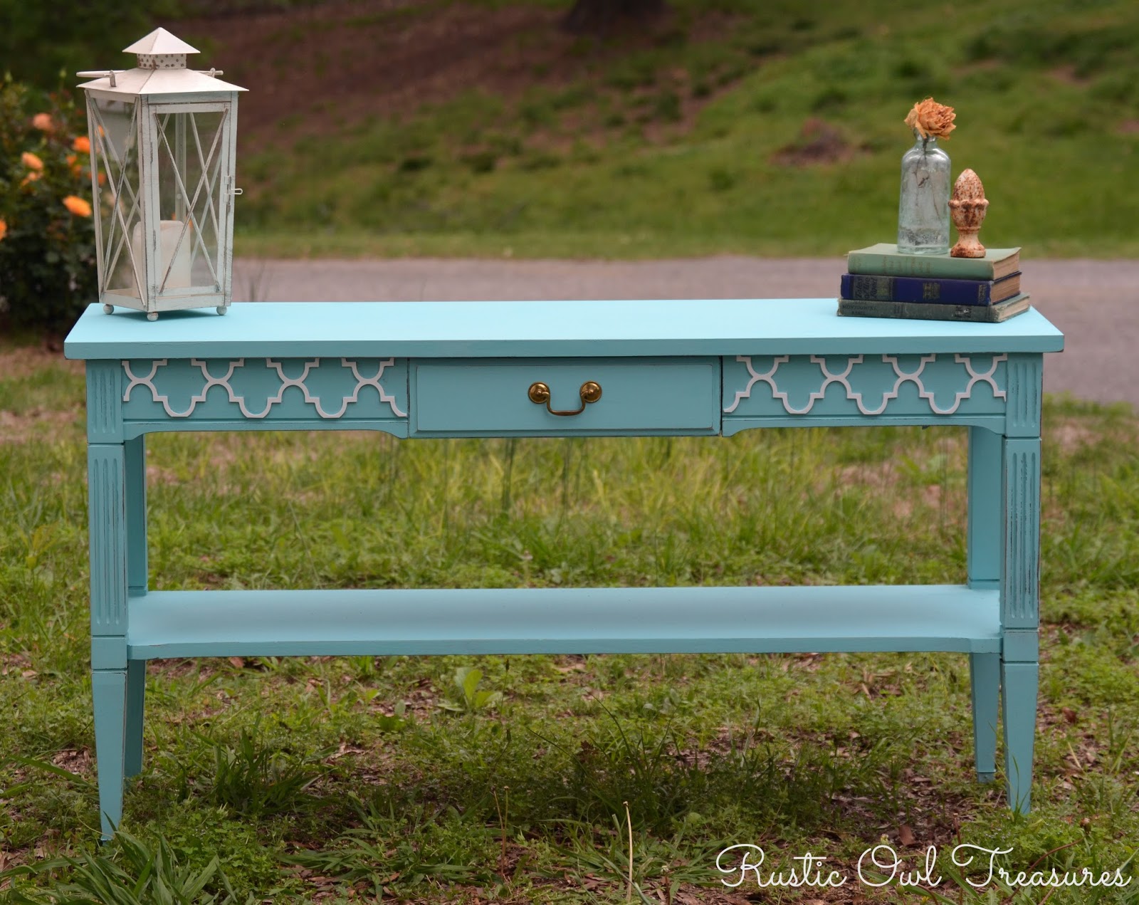 Rustic Owl Treasures: How to update a table - Cut and Paste with Overlays