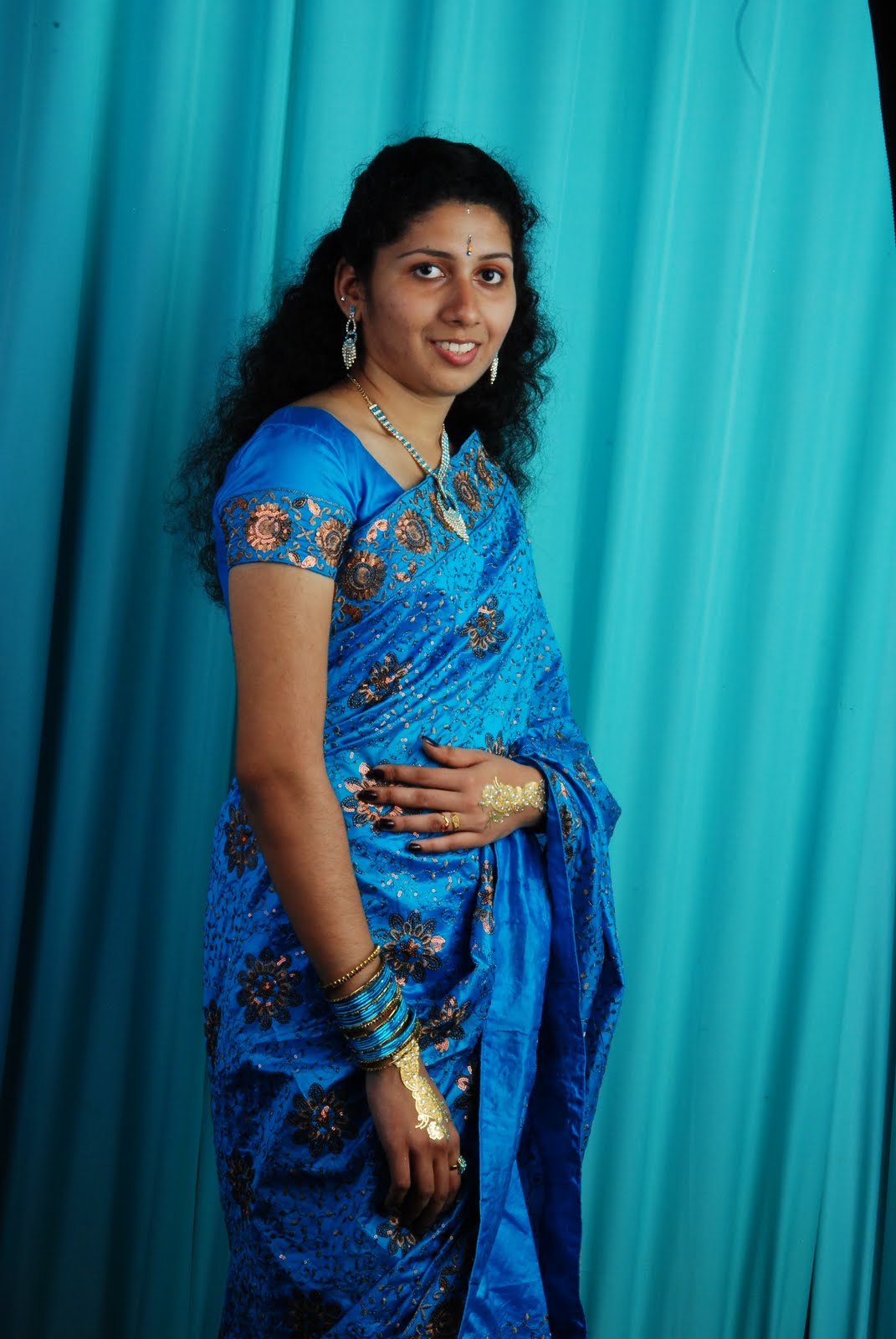 Tamil Girls புடவை Blue Saree
