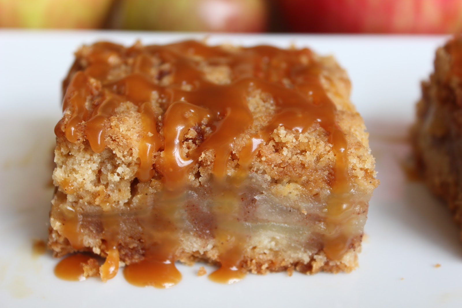 In The Pink & Green: Salted Caramel Apple Bars