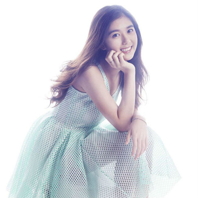 Eleanor Lee (02) - Asian Girl