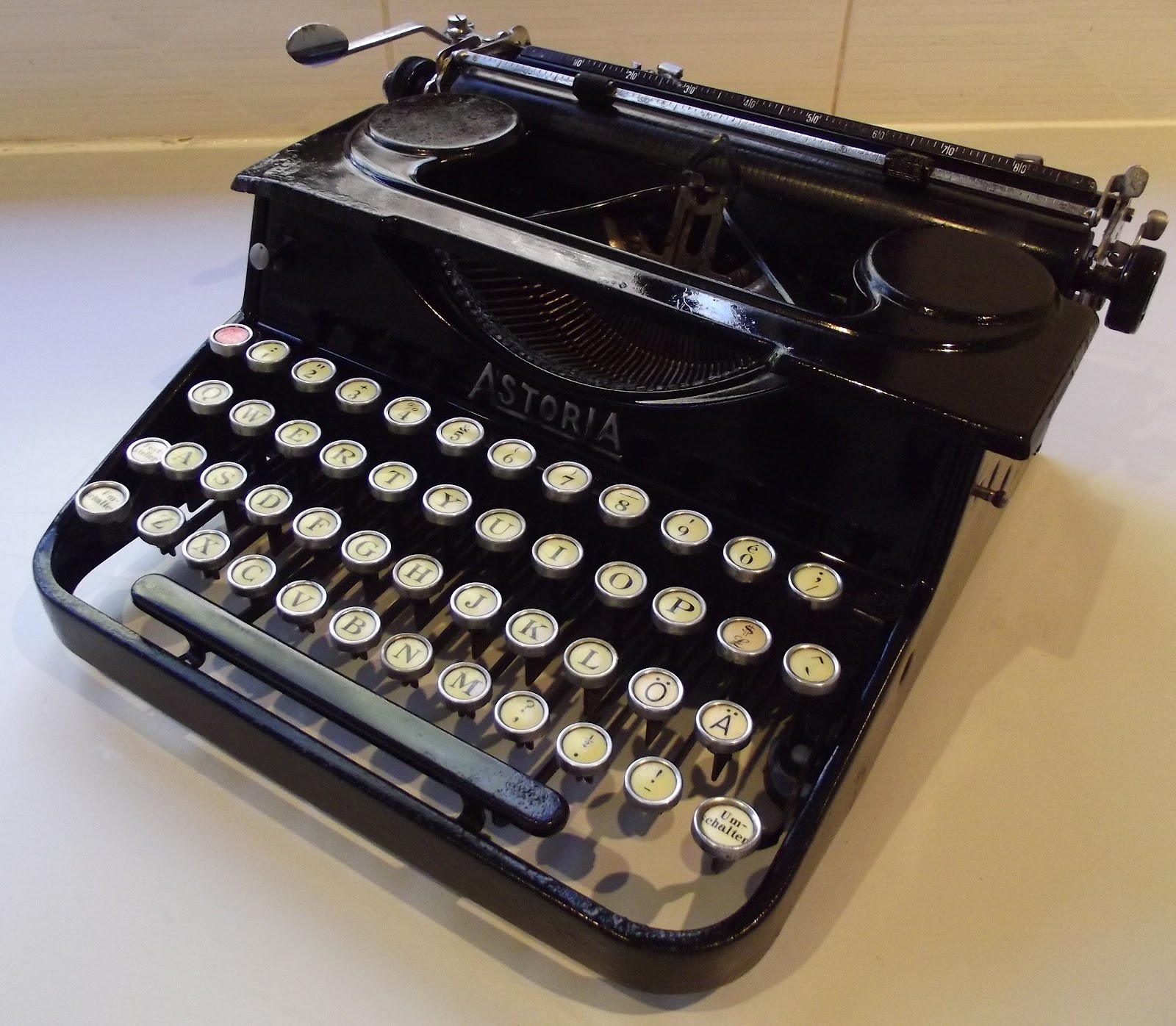 oz.Typewriter: The Amazing Story of the Astoria – A Rare and Unusual ...