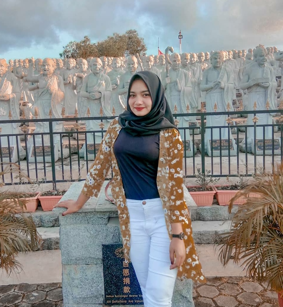 Ukhti Nonjol Bercerita Dan Kumpulan Foto - Apertura Info