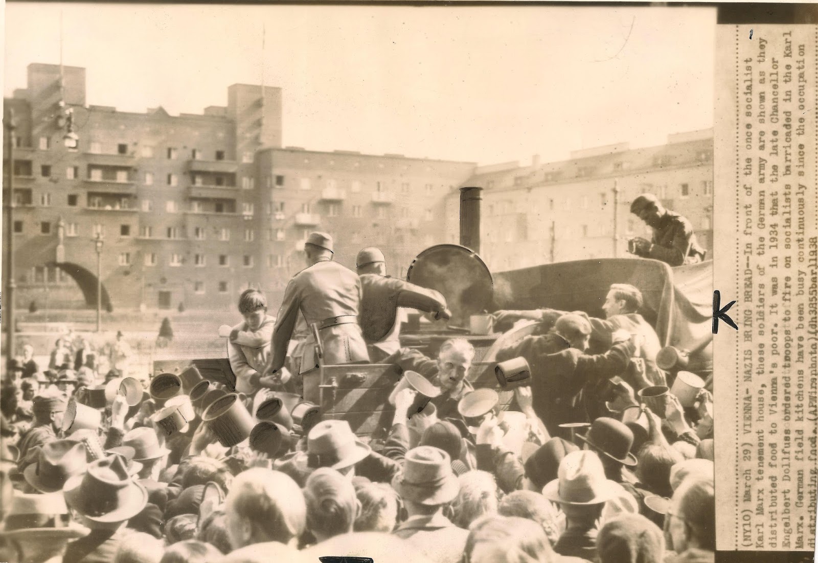 Hidden Architecture: Red Vienna (I): Karl Marx Hof