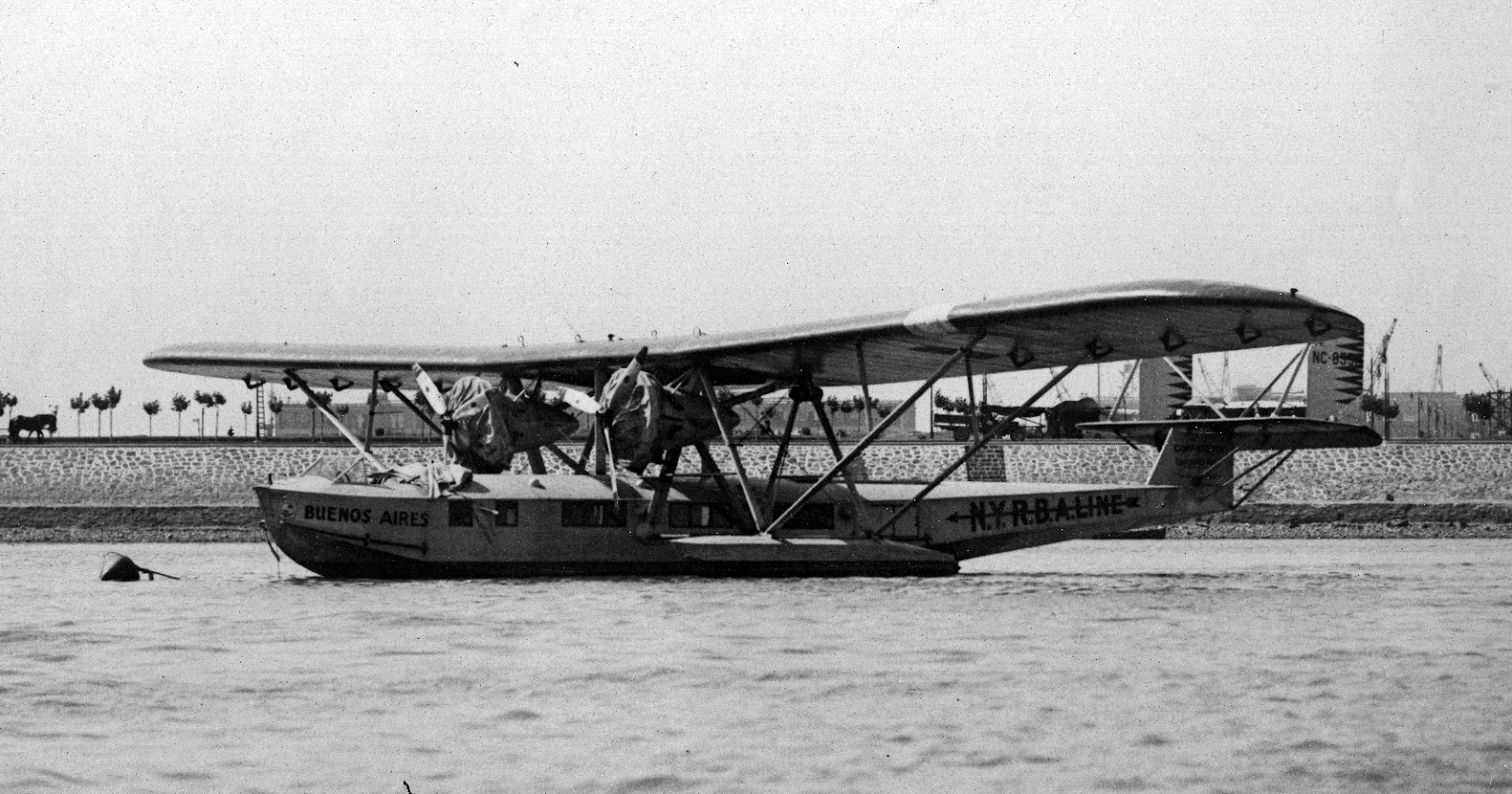 Historias Individuales: R-ACWZ Consolidated 16 Commodore c/n 1