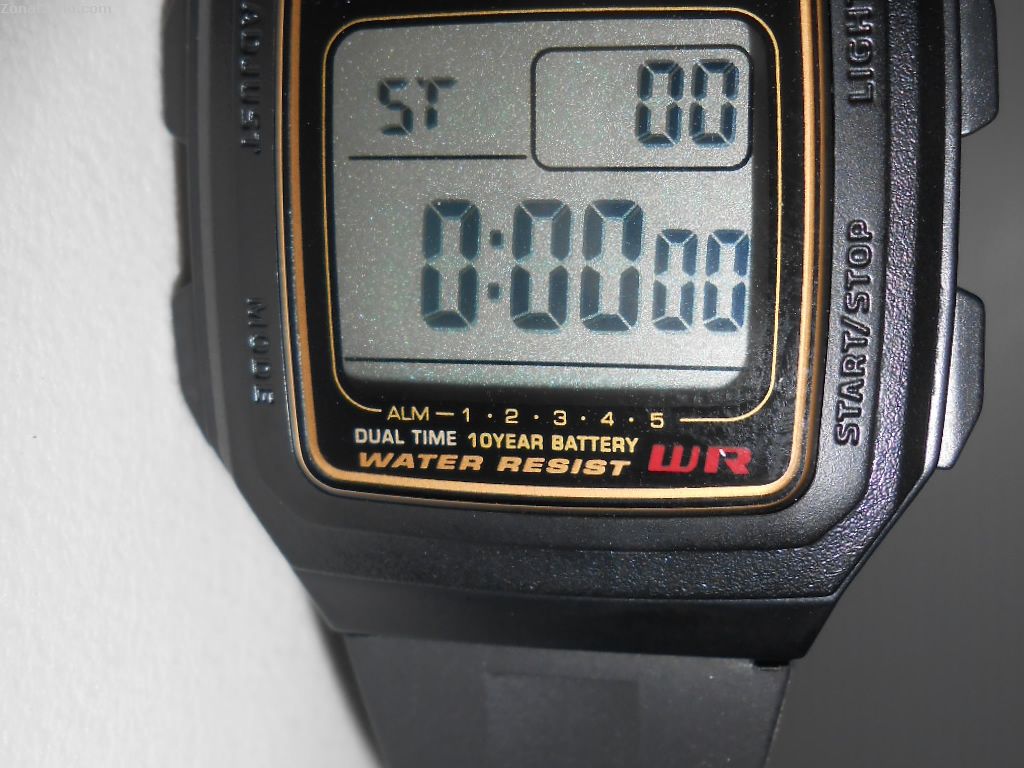 Zona Casio: Prueba: Casio F-201, el modelo más completo de la serie F