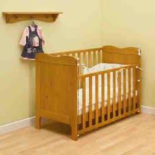 Easy Lines: Wooden Cots and Their Own Features