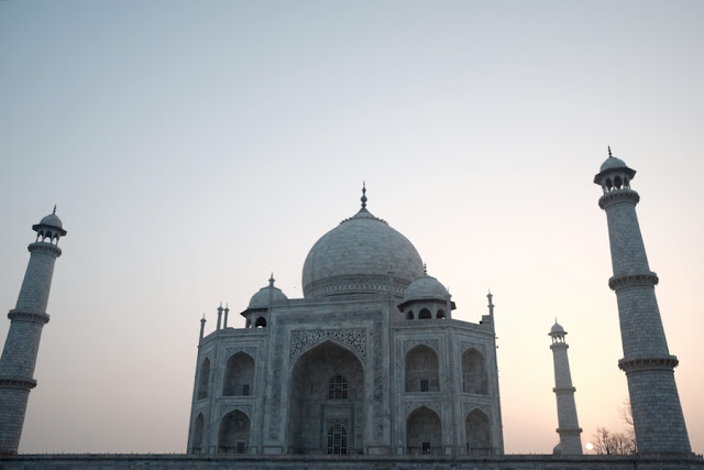 n-journal: A Magical Moment in Taj Mahal
