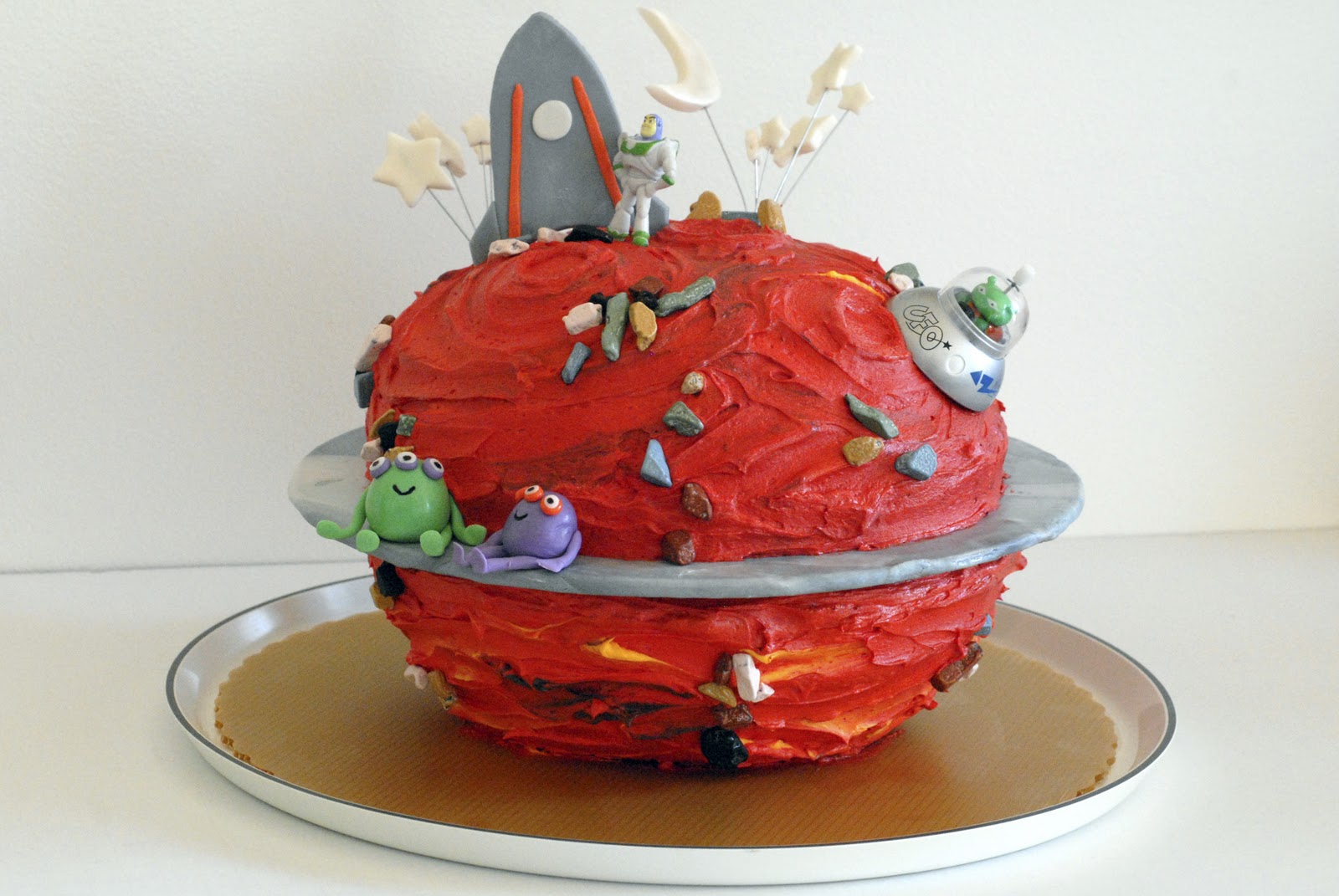 mars cake for a special 5th birthday celebration