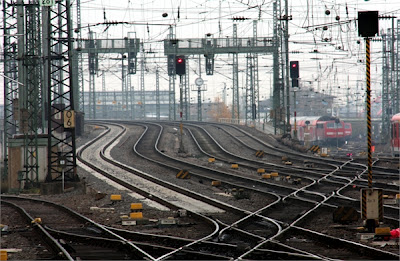 World's most complicated railway line, Frankfurt, Germany..! - facts inform